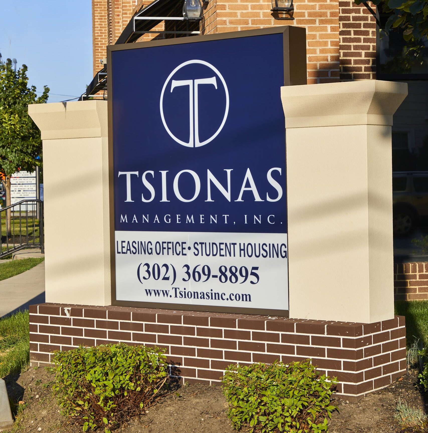 Monument Signs: A Business Owner’s Guide - HES Sign